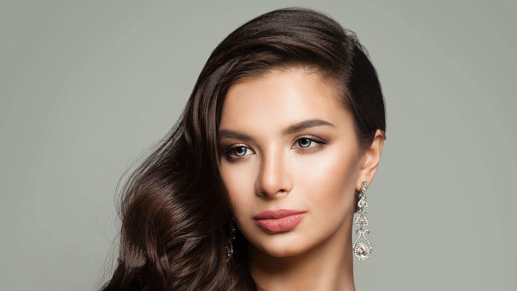 Facelift vs. Fillers: Which Is Better for Facial Aging?